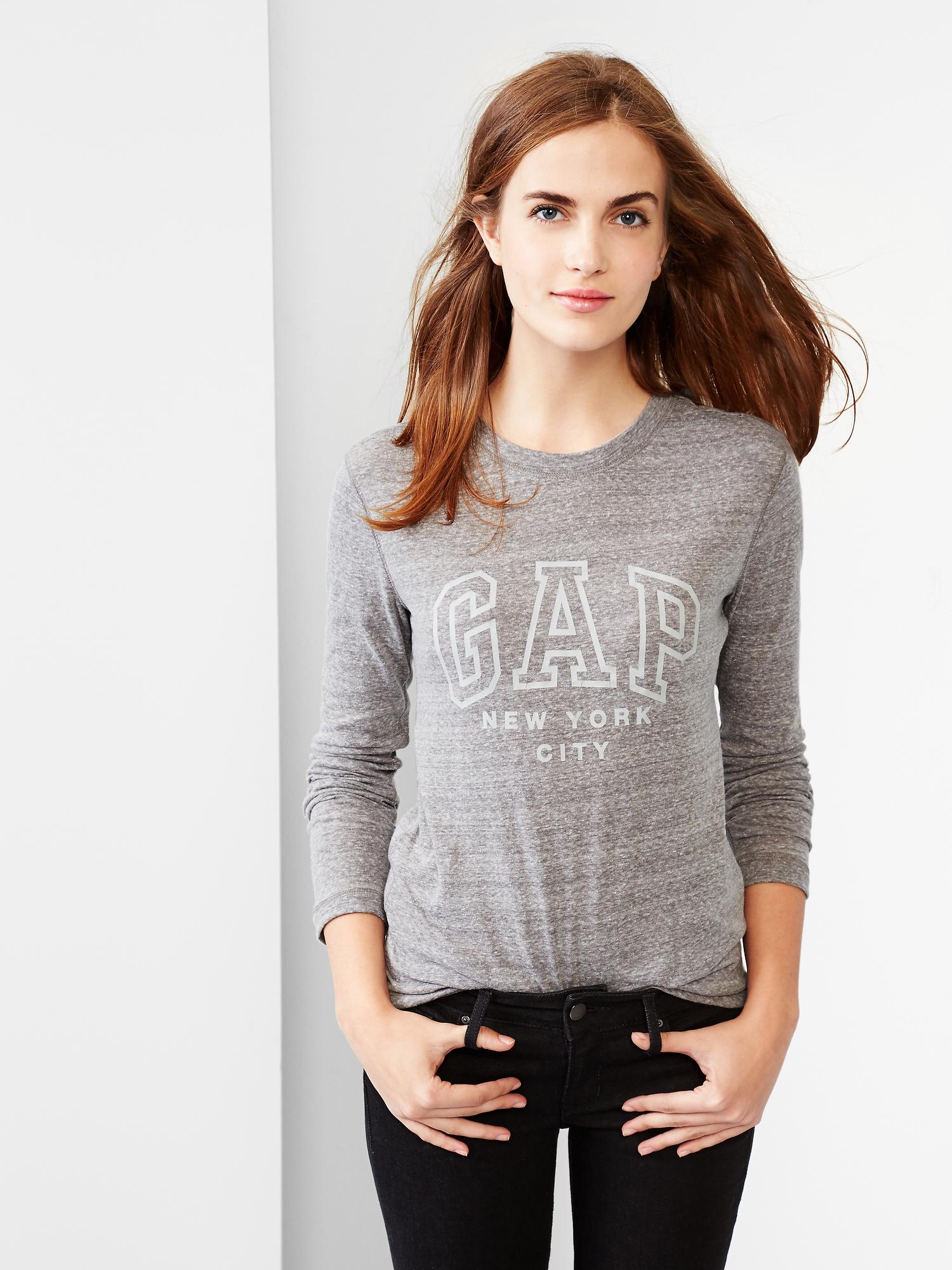 Gap公式オンラインストア | NYC logo tee