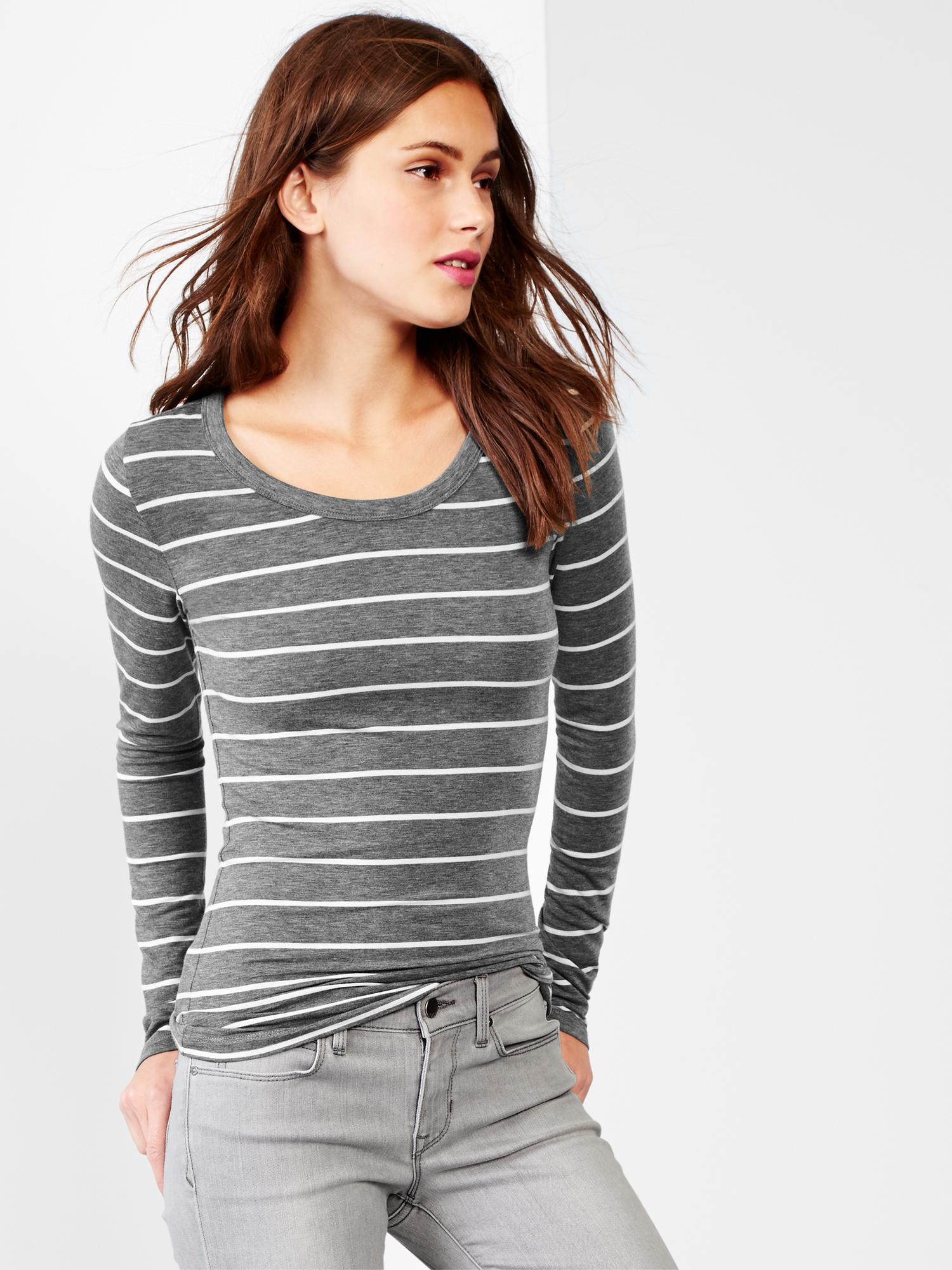 Gap公式オンラインストア | Maximum heat stripe U-neck tee