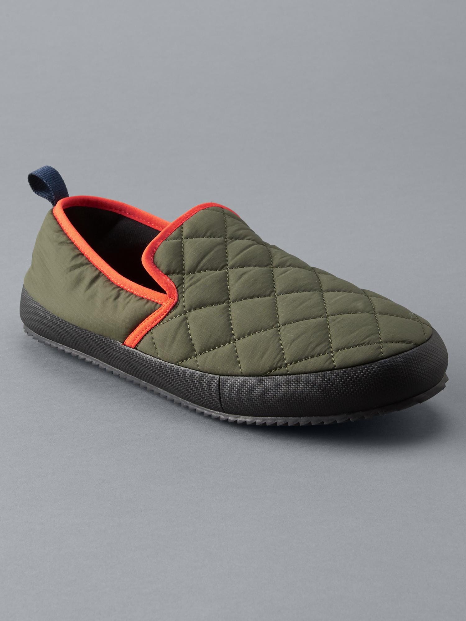 Gap公式オンラインストア | Quilted nylon moccasin slippers